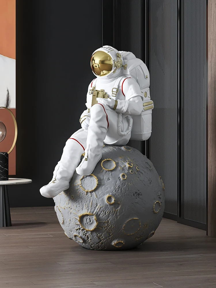 Astronaut Apollo Statue