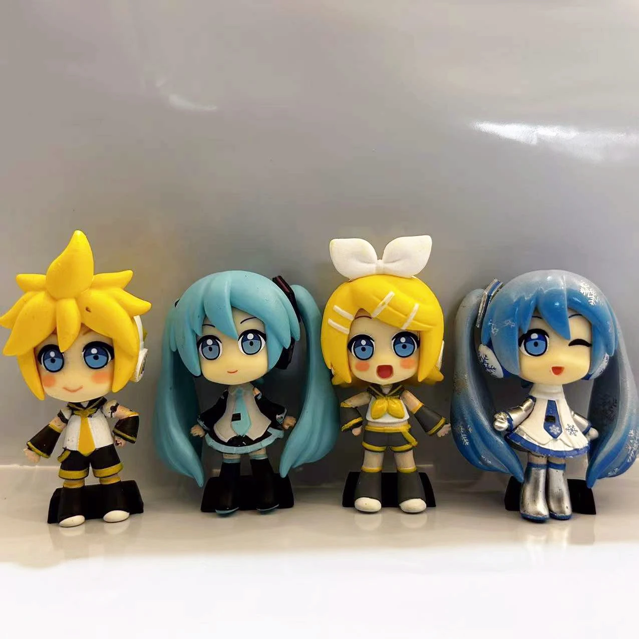 Figures De Style 1pcs Random Style 2024 New 5CM Anime Virtual Singer
