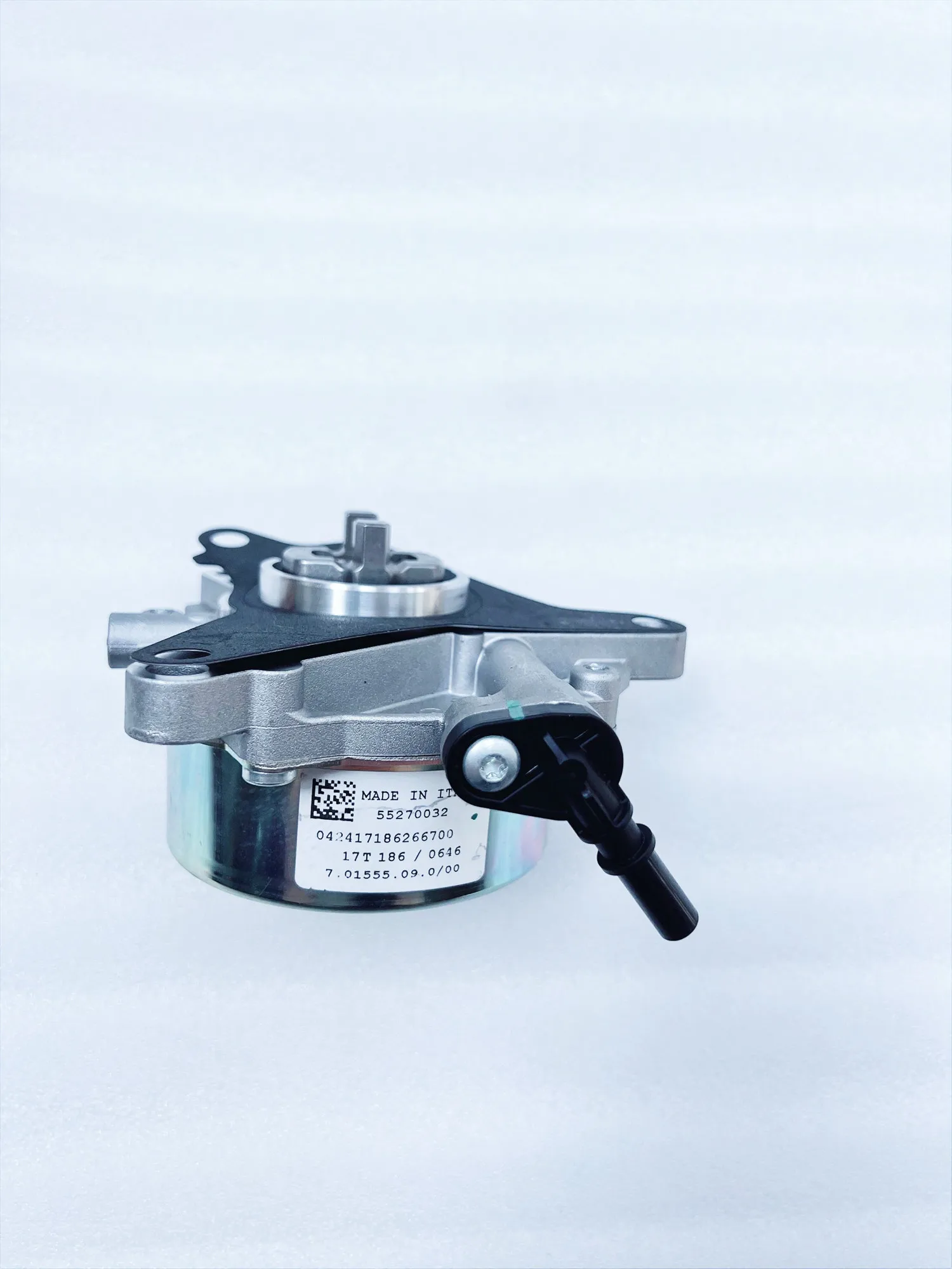 VacUum-Pump-Engine-Vacuum-Pump-Brake-Assist-Vacuum-Pump-68325357AA ...