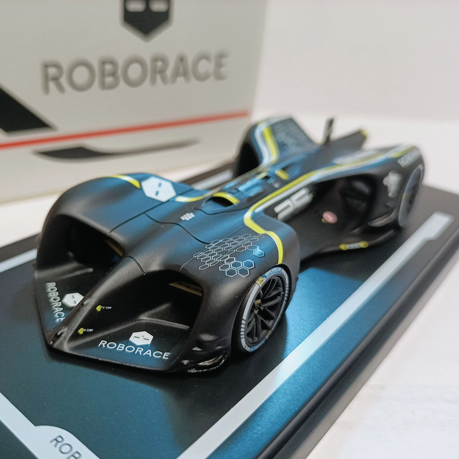 ROBORACE-1-43-Scale-Resin-Formula-Racing-ROBO-25-Toys-Car-Model-Classic ...