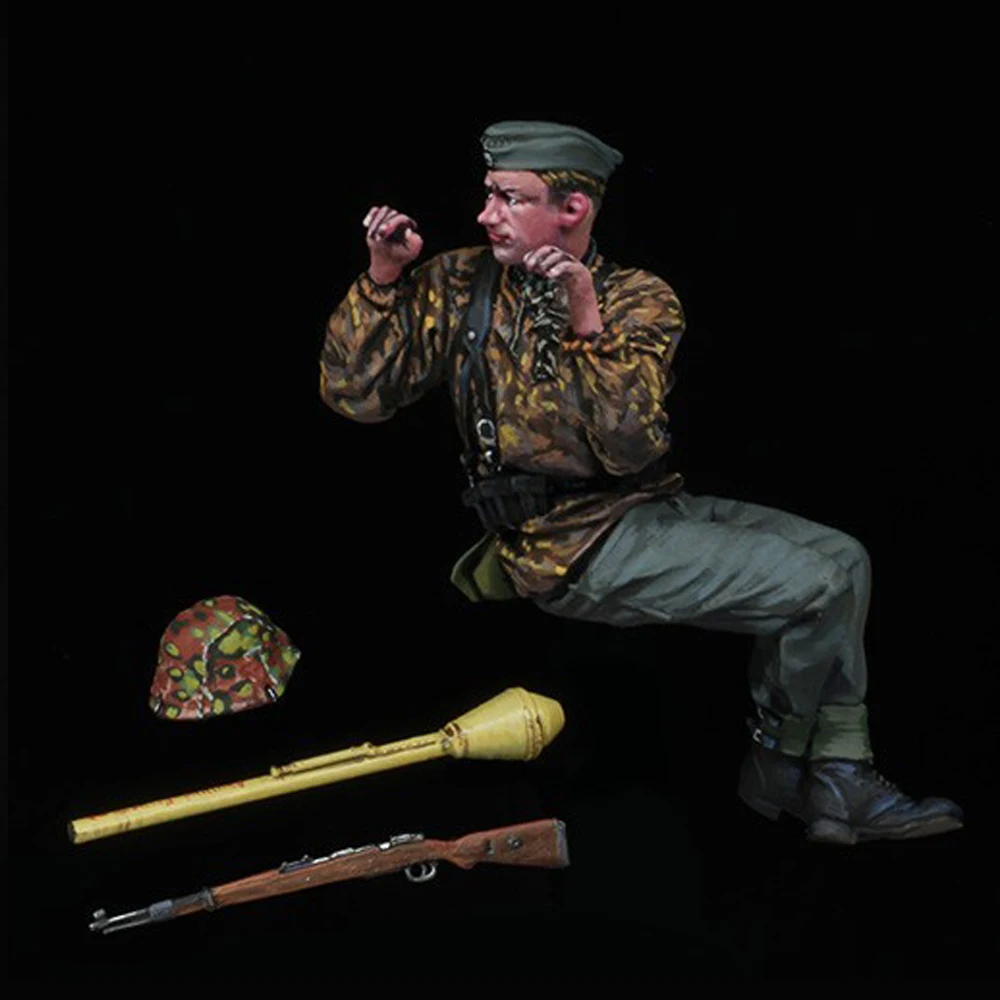 1-35-Panzergrenadier-3-Resin-Model-figure-soldier-WWII-Military-themes ...