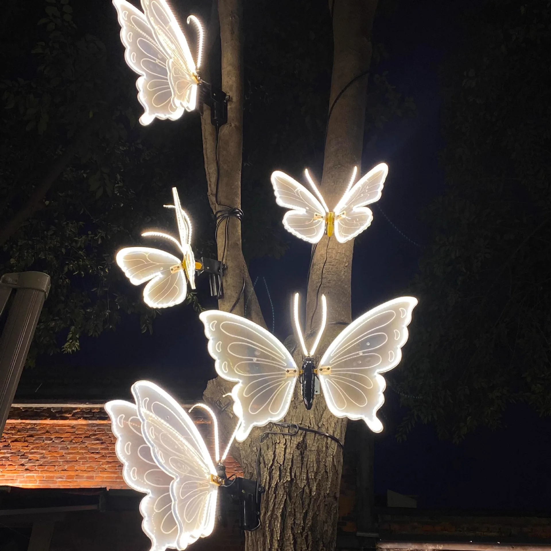1-pack LED outdoor dynamic and static butterfly lights to create a ...