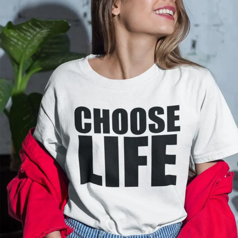How to Choose the Way: A Guide to Custom T-Shirts and Self-Expression