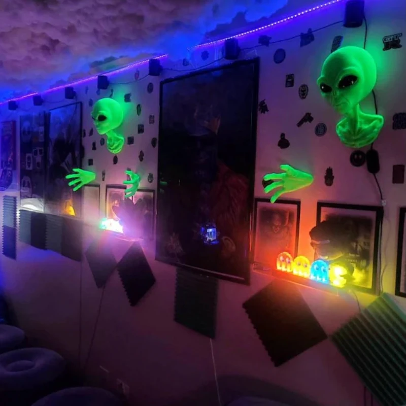 Green-Alien-UFO-Visitor-51-Area-Extraterrestrial-Organism-Monster-Study ...