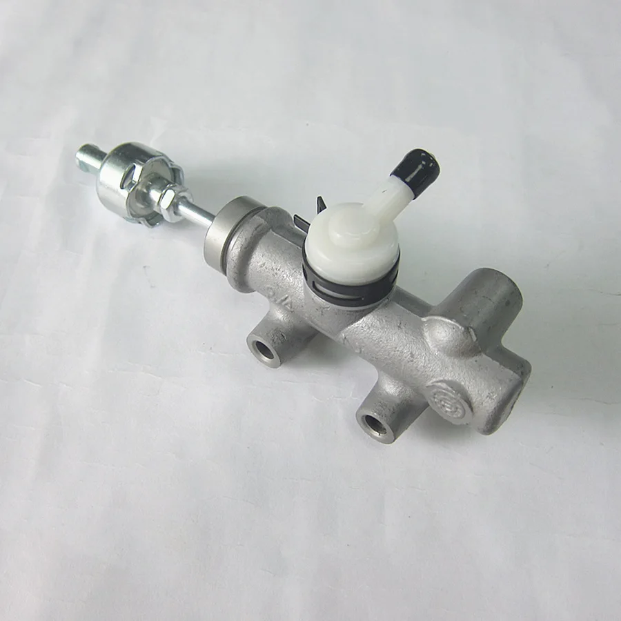 Car-accessories-31420-60030-clutch-master-cylinder-for-Toyota-LAND ...