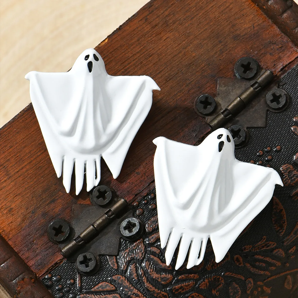 Halloween-Party-Hanging-Ghost-Decoration-Wind-Ghost-Stud-Earrings-for ...