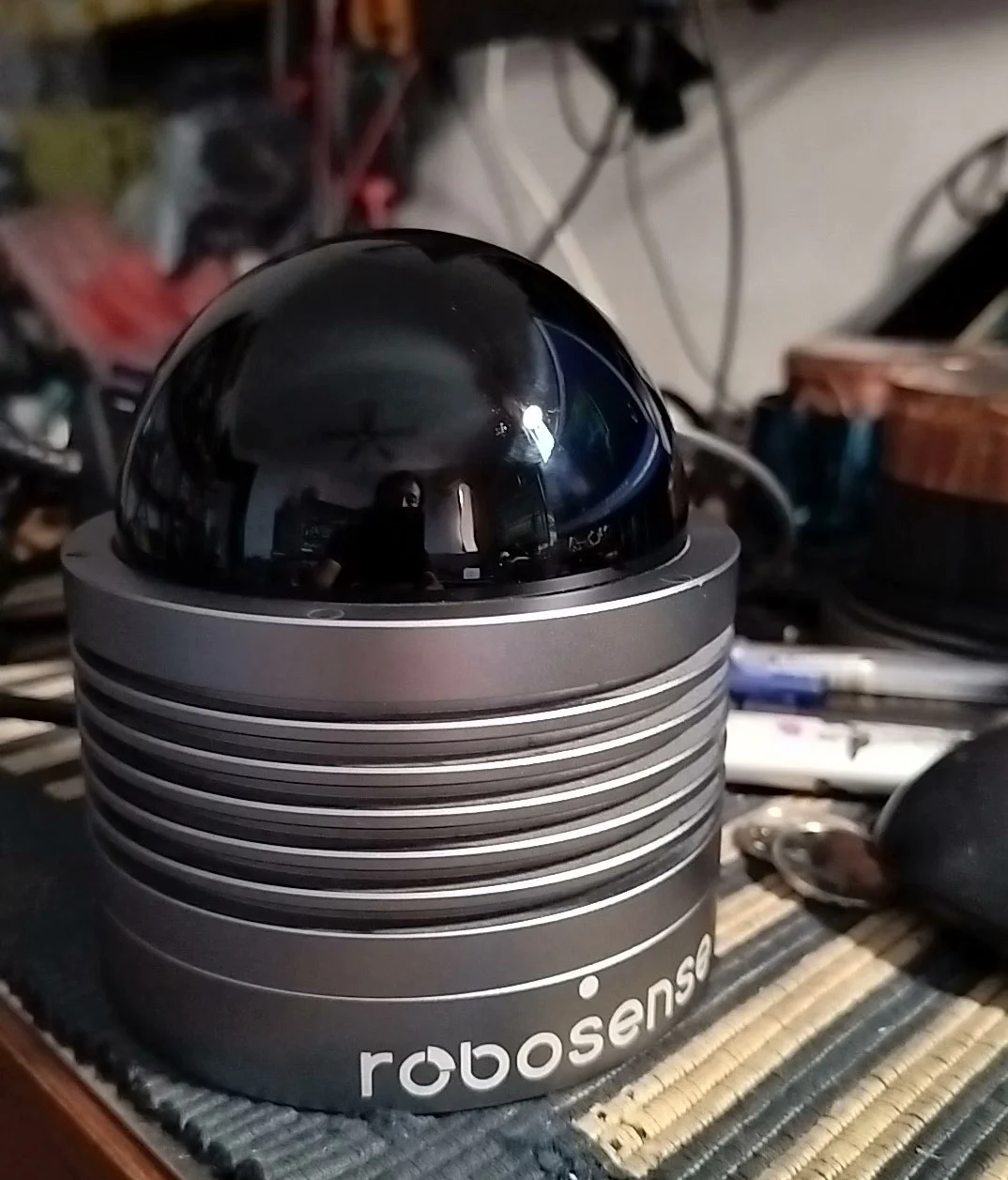 Robosense-RS-Bpearl-close-fill-blind-laser-radar-360-90-super-wide-viewing-Angle-lidar32Line.jpg