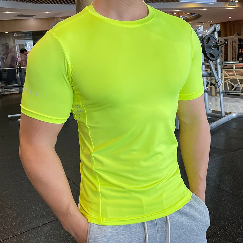Tight Compression Men's Breathable Workout T-Shirt - Men's Fitness ...