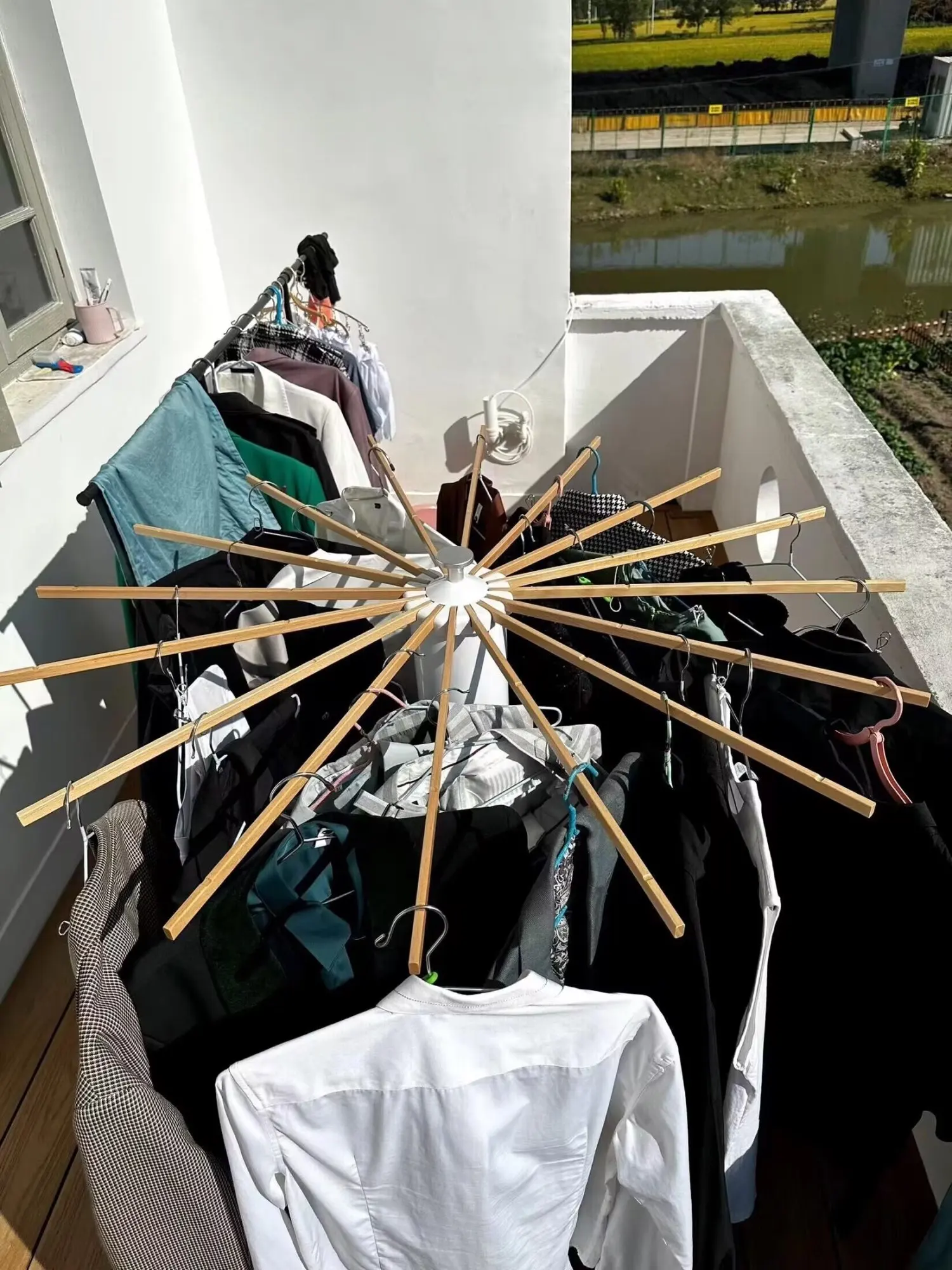 Space Saving Foldable Rotary Clothes Drying Rack - Mavigadget