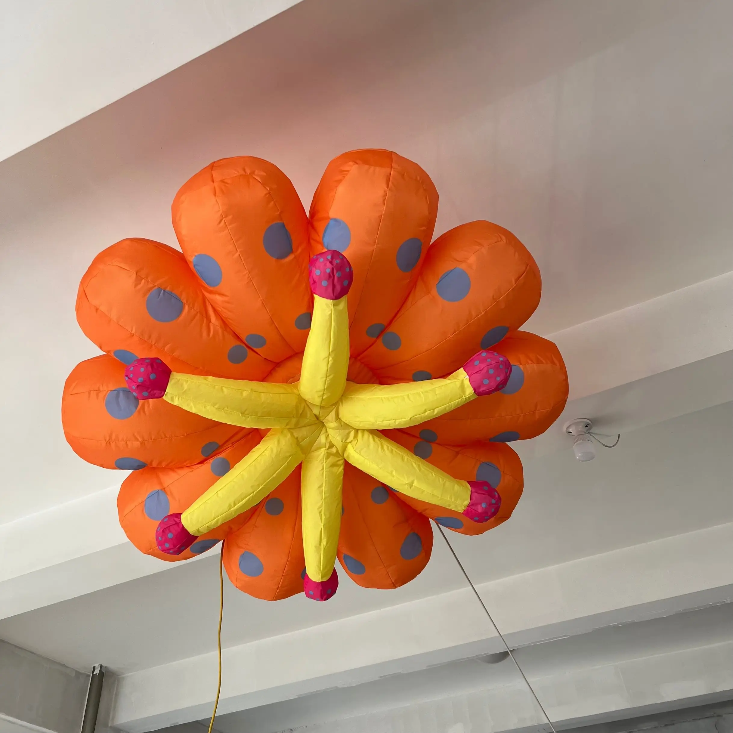 wholesale-Giant-Inflatable-Sunflower-Air-Blow-Daisy-with-LED-Colorful ...