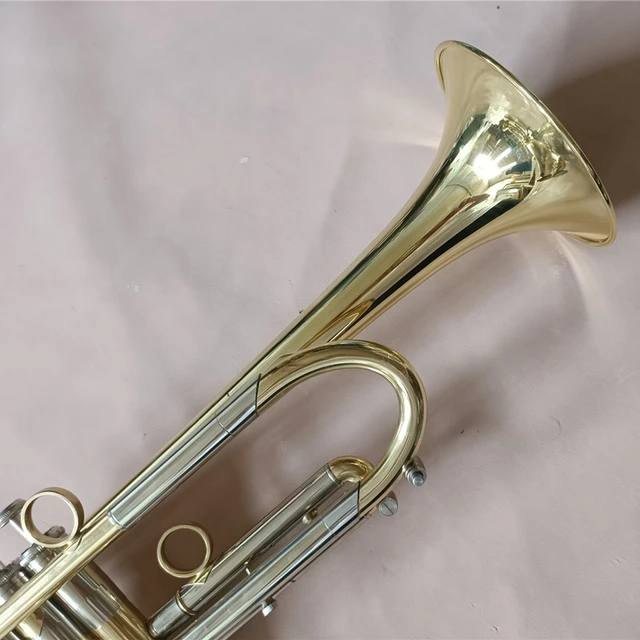Trompeta De Plata Y Oro