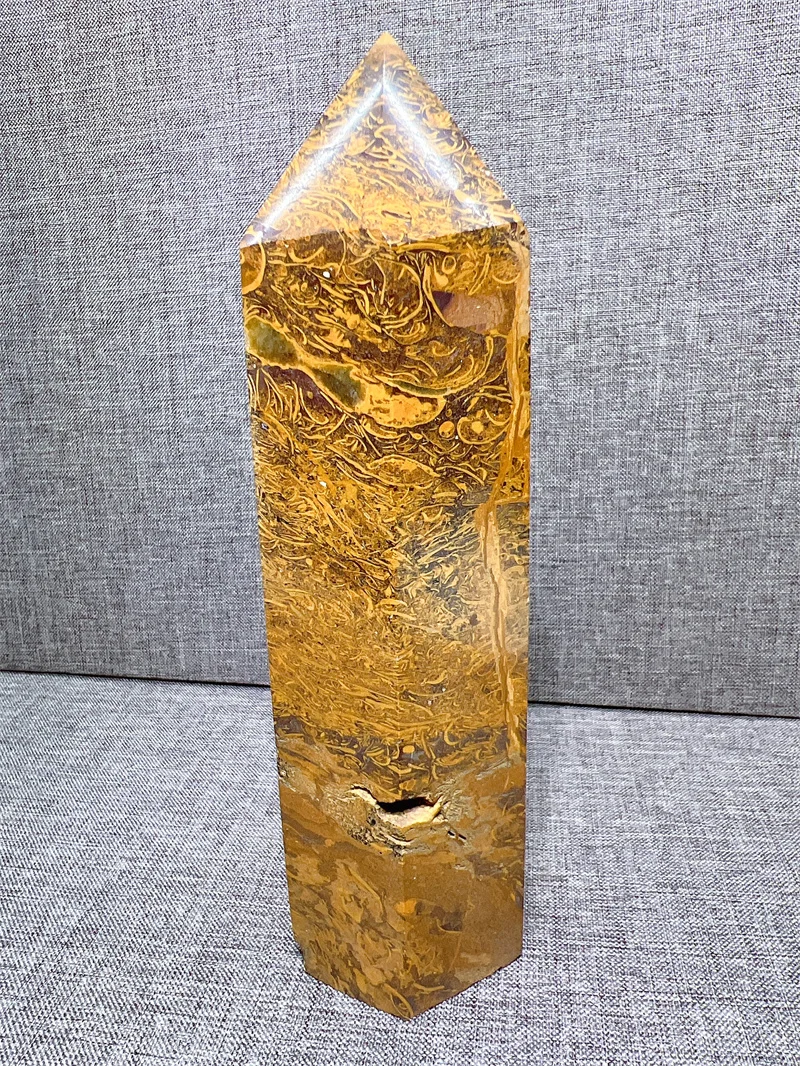 How Does Gold Form Naturally