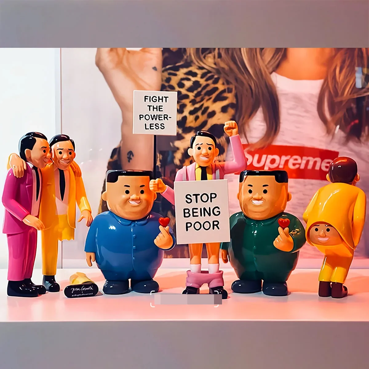 spoof-hand-office-boy-tide-play-joint-desktop-decoration-BootyBoop ...