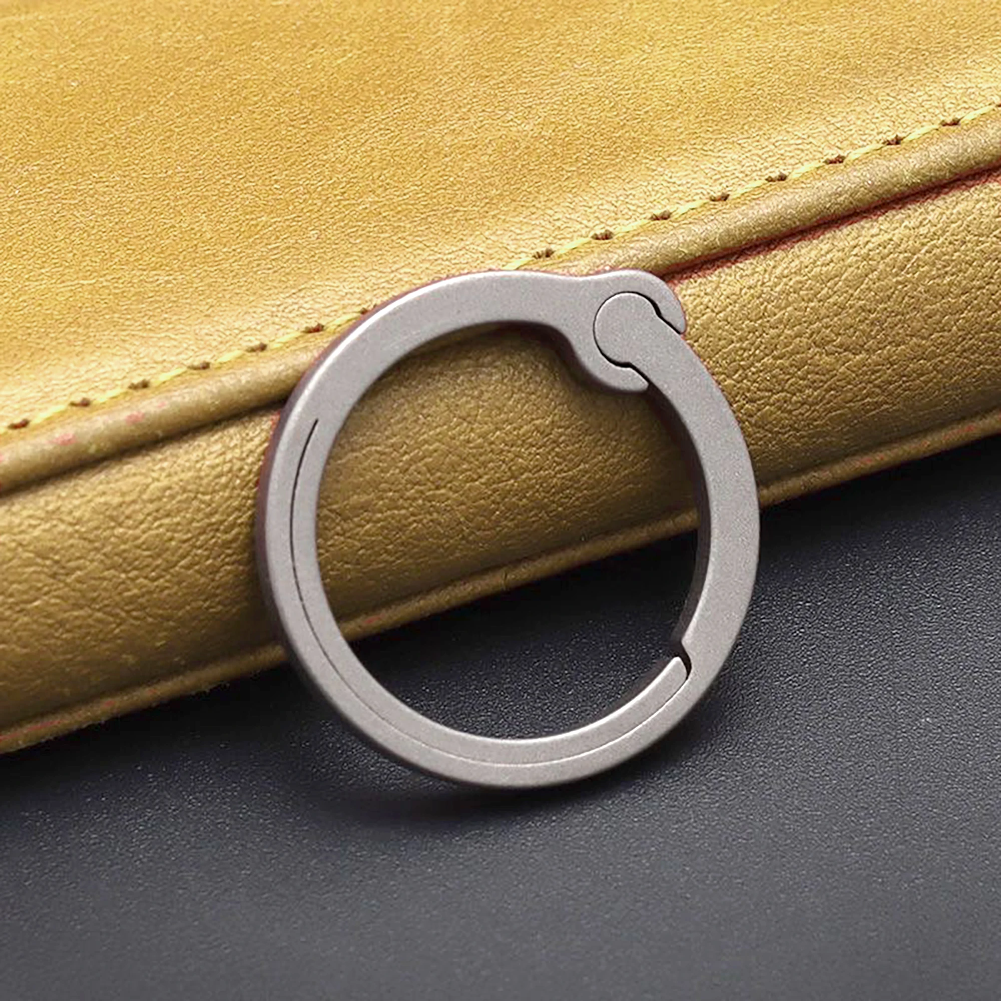 Unique-design-One-1-inch-TC4-Ti-keychain-titanium-round-circle-split ...