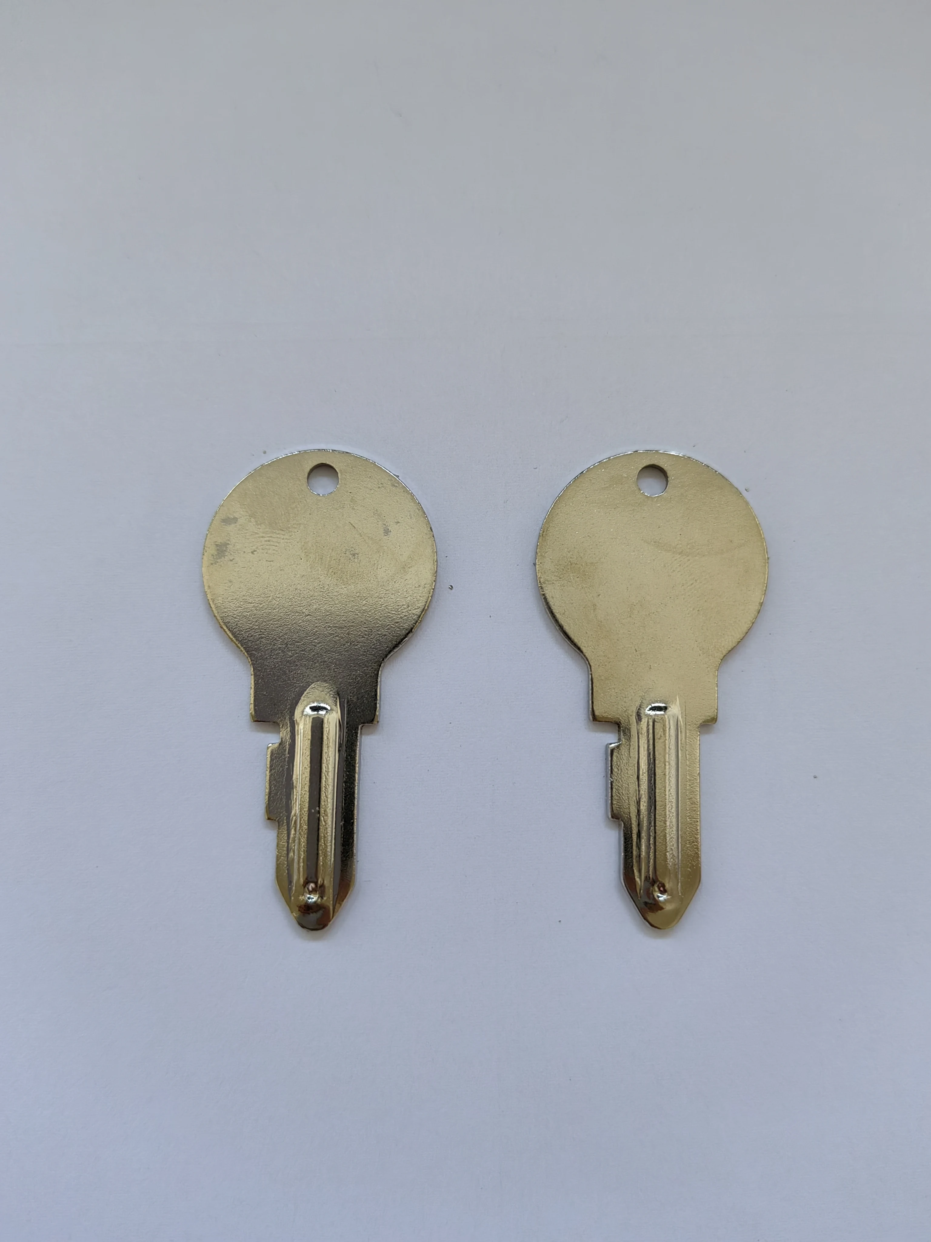 2PCS 32130-31810 Ignition Key For Kubota L1500 L175 L1801 L185 L2000 ...
