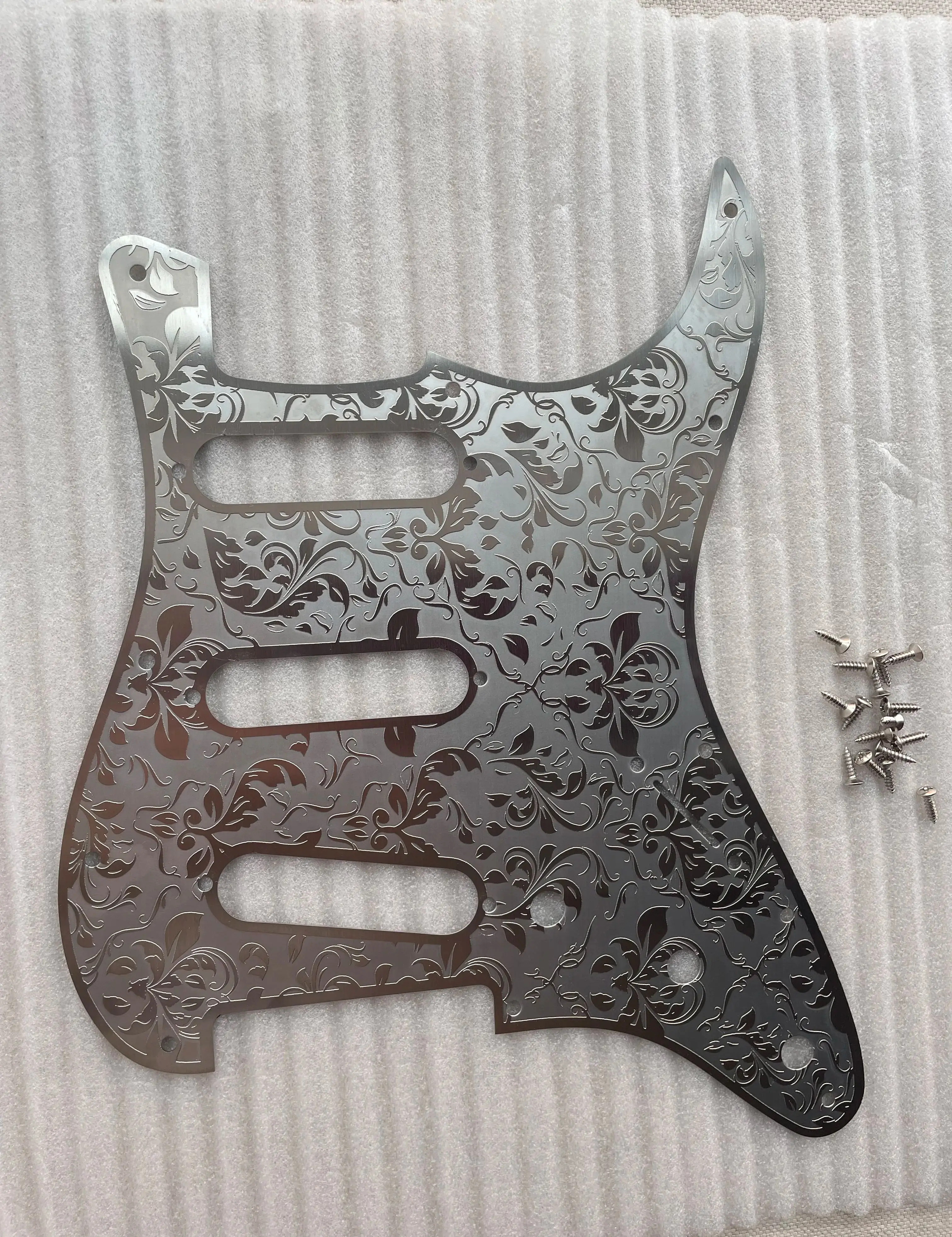 Costom-Metal-Pickguard-11-Holes-3-Ply-Electric-Guitar-Pickguard-Carved ...