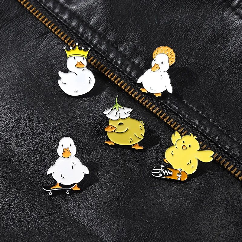 Lovely Animal Duck Enamel Pin Skate Goose Crown Duck Chicken Brooches ...
