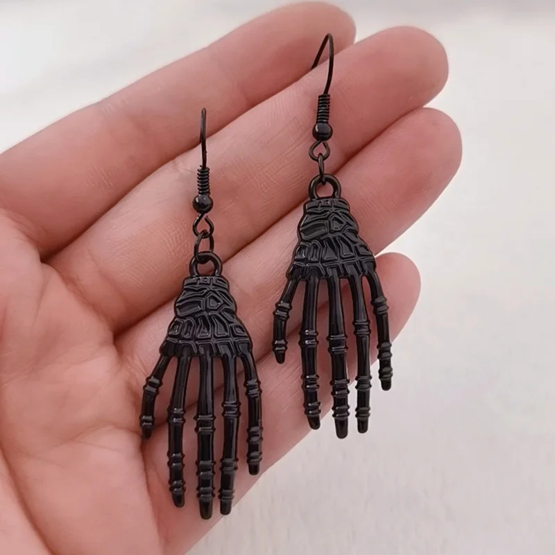 Vintage Skeleton Hand Dangle ต่างหู Punk Hand ต่างหูฮาโลวีนสีดำกะโหลก ...