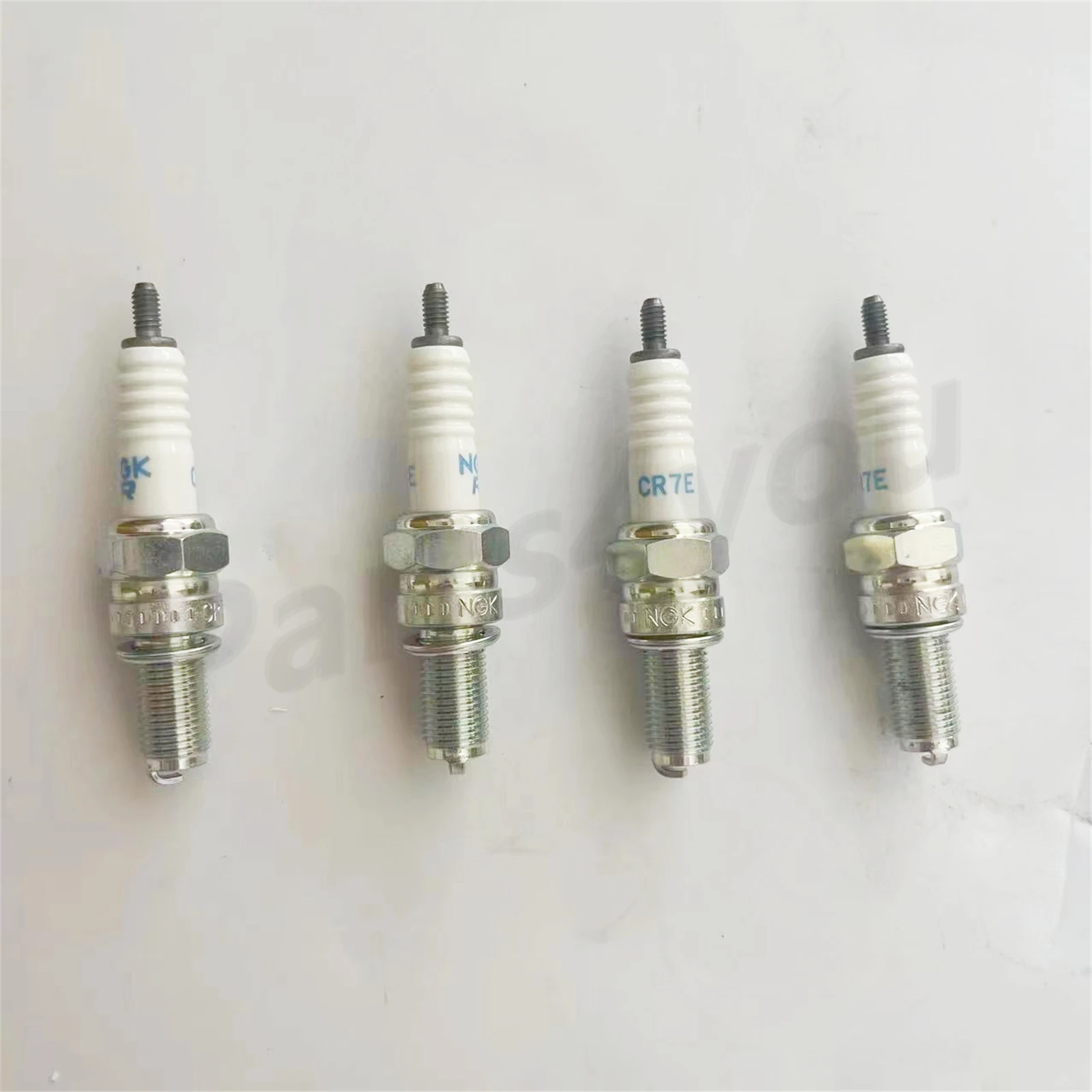 CR7E インドネシアNGK 点火プラグ バルカン800 スカイウェィブ GSX400 インパルス TMAX シグナス ポイント消化 対応純正 ...