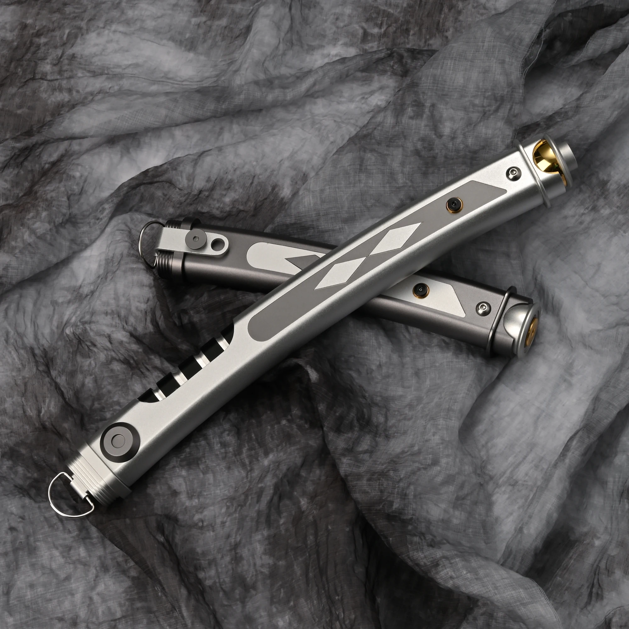 ELF-SABERS-Ahsoka-Rebel-Proffie-Neopixel-Lightsaber-Um-Bot-o-Opera-o ...