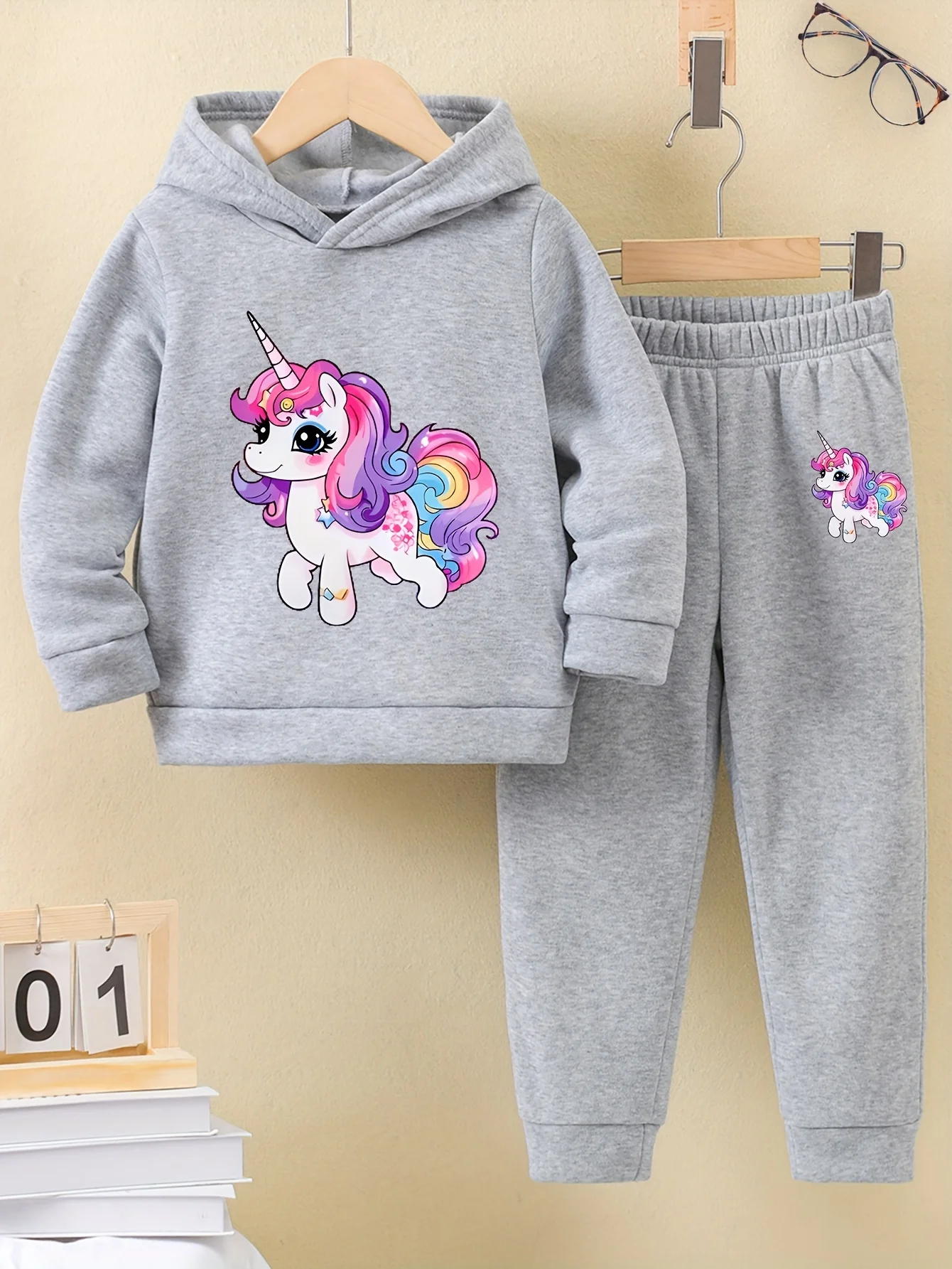 2sets Exquisite fashion casual girls Fall/Winter pattern printed with ...