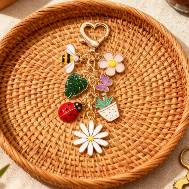 Pretty Flower Honeybee Leaf Enamel Alloy Keychain Spring Plant Cute Key ...