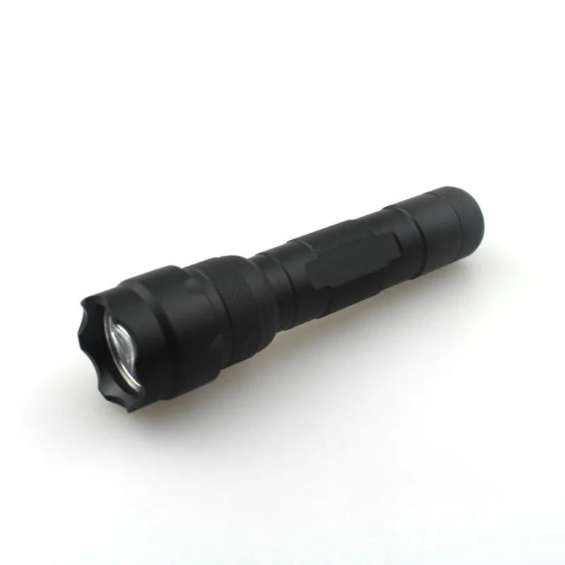 502B-XP-L-HI-V3-Warm-White-Light-3000K-1600lm-SMO-OP-LED-Flashlight.jpg