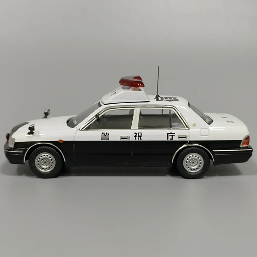 Toyota Crown Royal Saloon Police