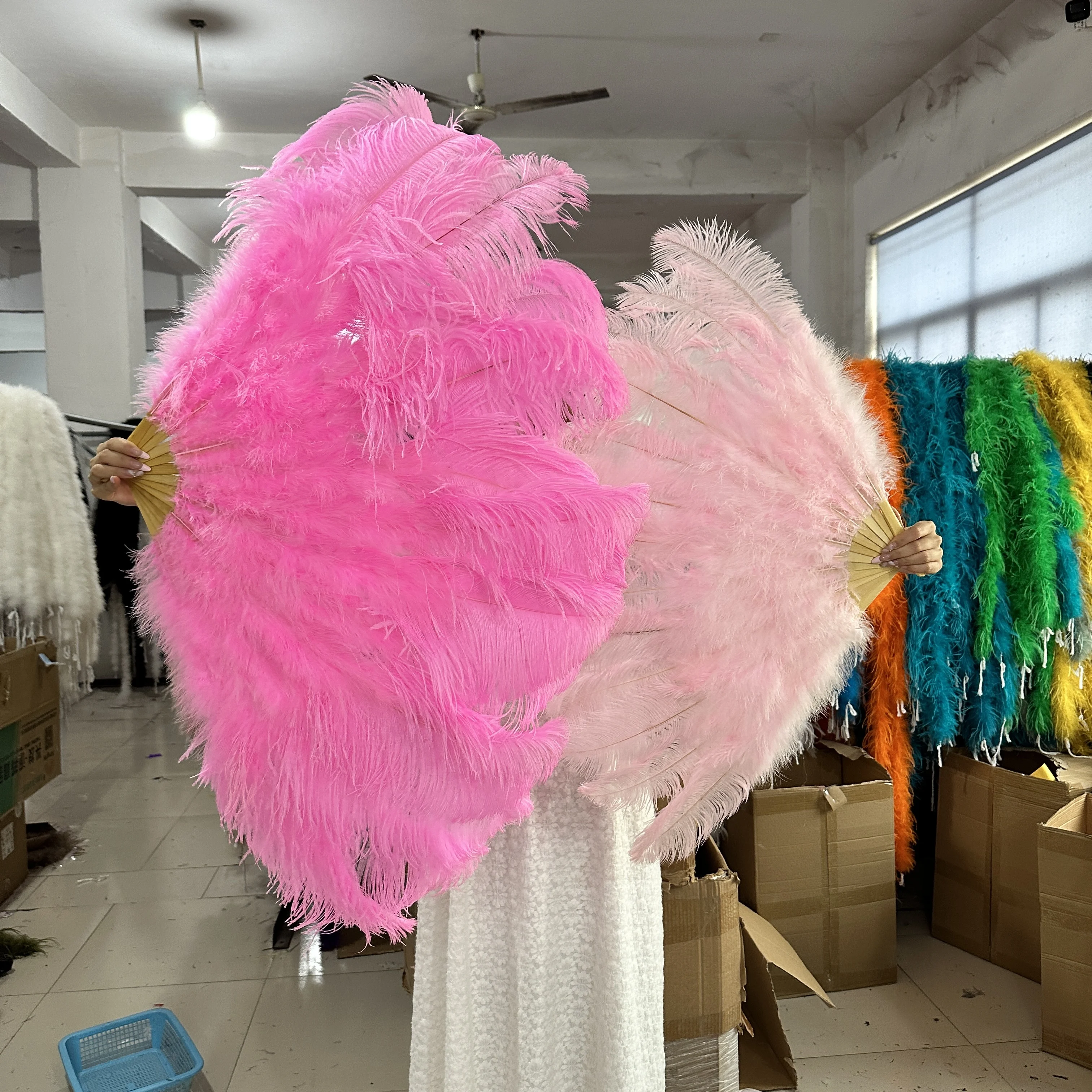 90CM-130CM-Ostrich-Feather-Fan-Hand-Held-Feathers-Fans-Stage ...