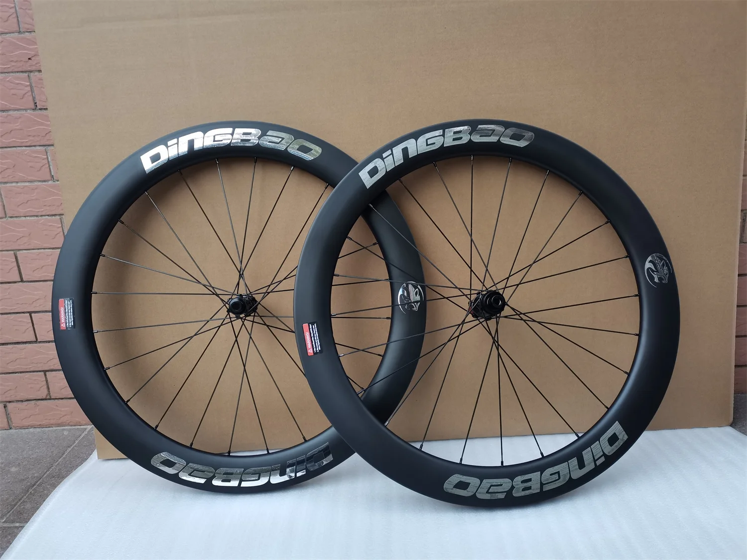 Light-road-disc-brake-carbon-wheels-50mm-Clincher-U-shape-clincher ...