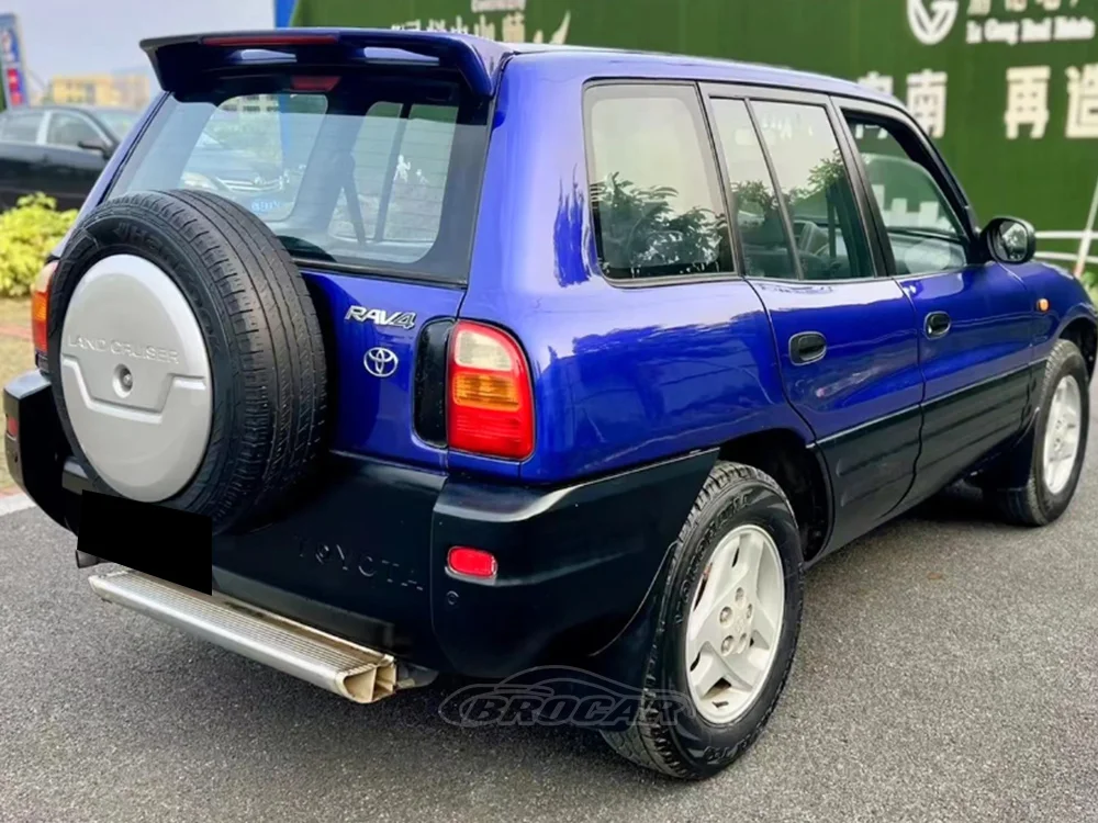 Everything You Need to Know About the Toyota RAV4 Second Generation ...