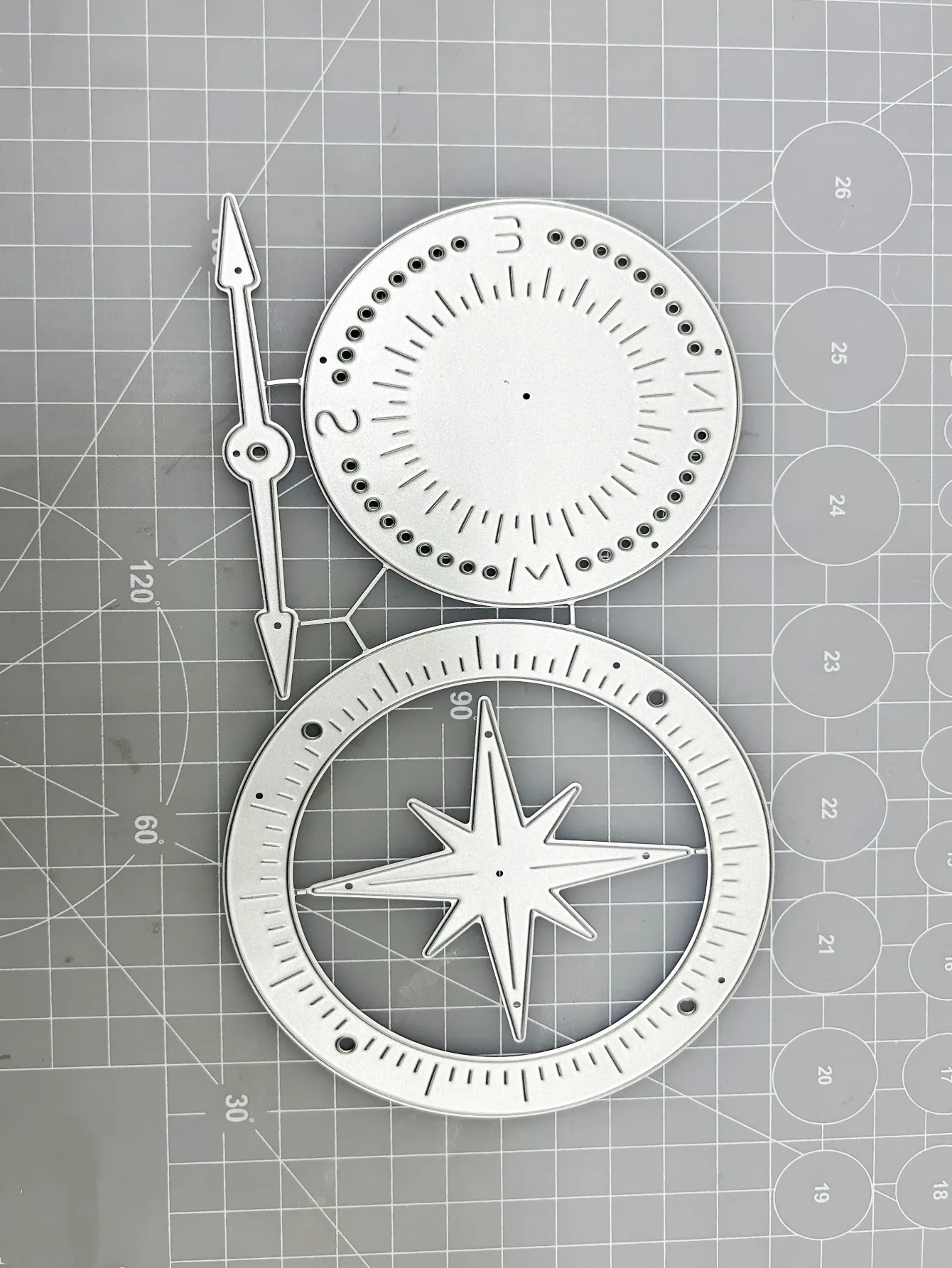 Compass Cutting Die Seal for DIY Scrapbooking Photo Album Decorative ...