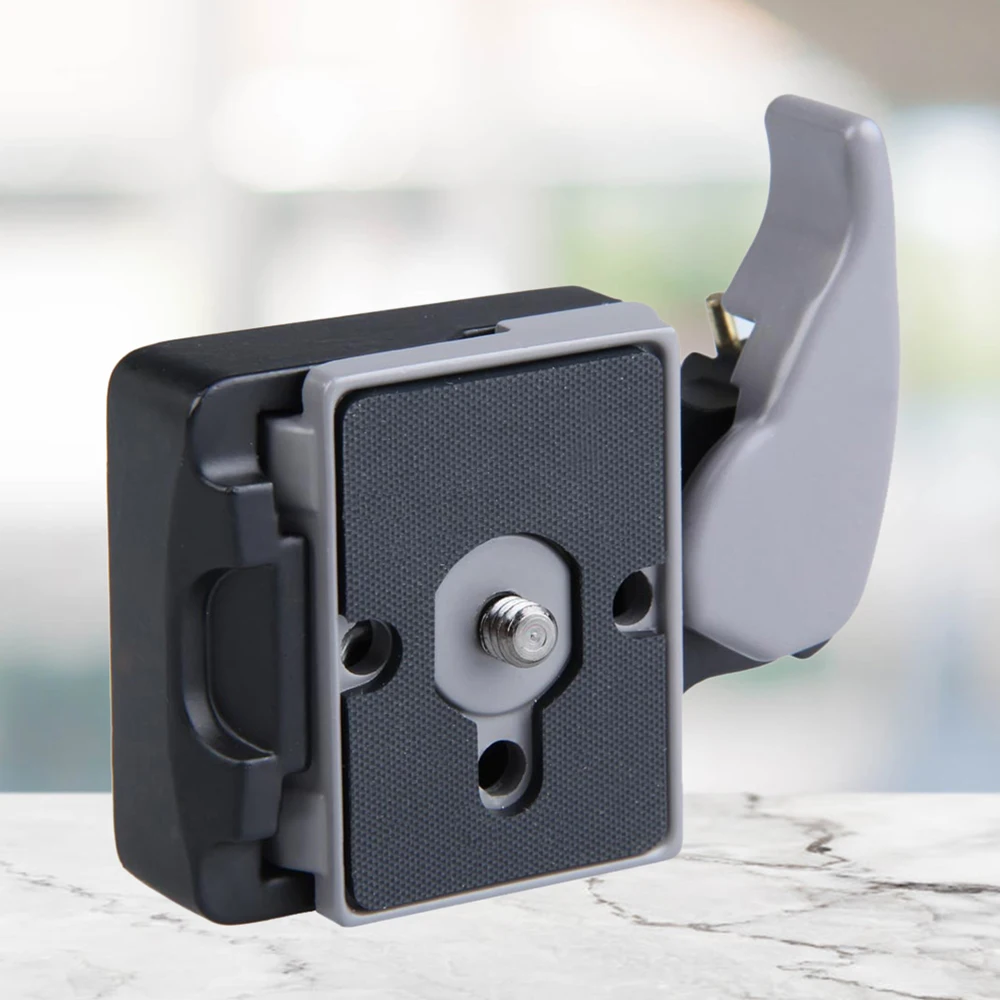 Black Camera 323 Quick Release Adapter with Manfrotto 200PL-14 Compat Plate
