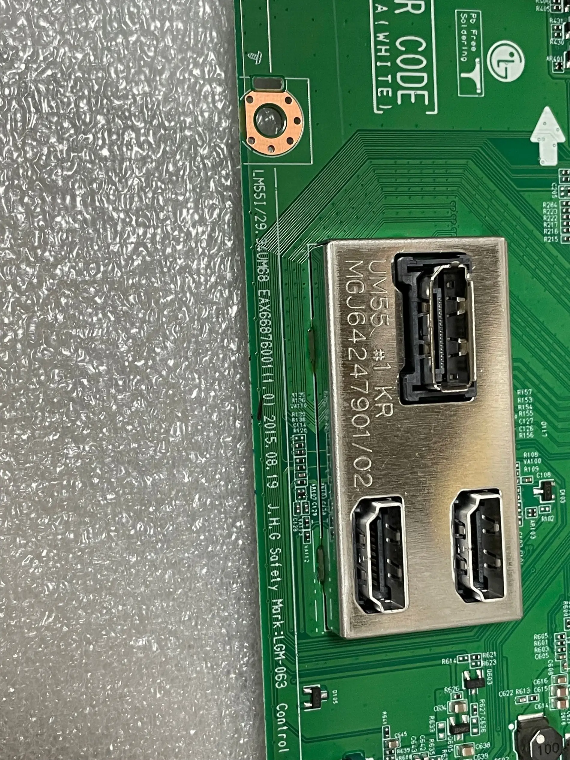 In my hand . used and good work for 29UM68 driver EAX66876001 LM290WW2 ...