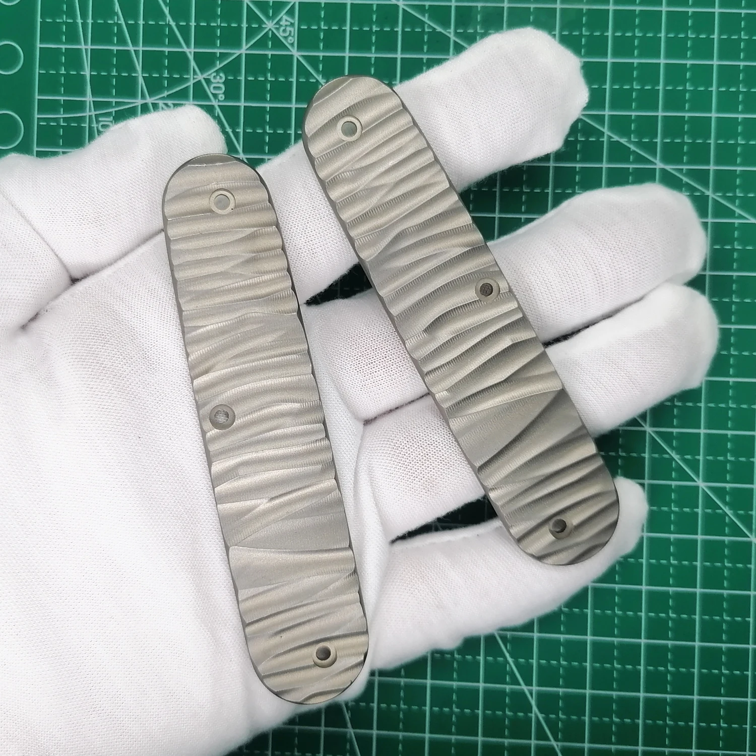 1-Pair-Custom-Made-Titanium-Alloy-Scales-Without-Corkscrew-Cut-Out-for ...