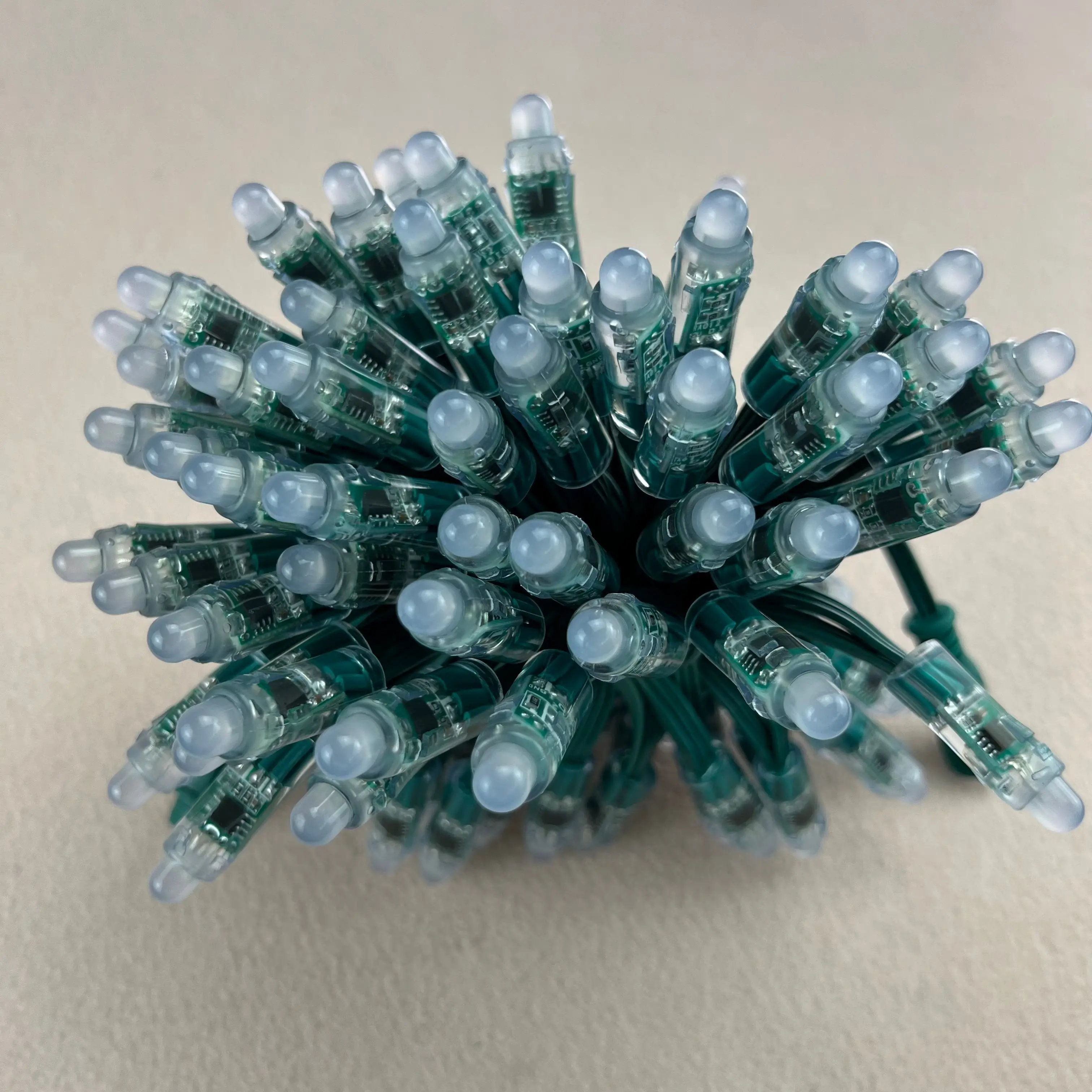 Diren-gerilim-d-m-DC12V-100-adet-strand-bullet-tipi-RGB-adresli-12mm ...