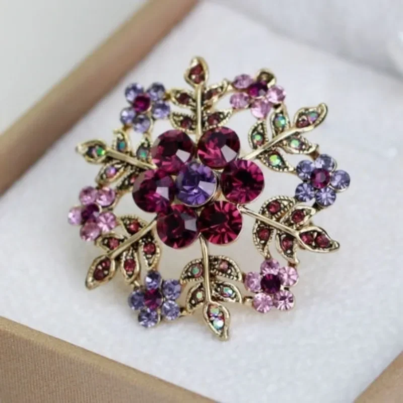 Snowflake-brooch.jpg