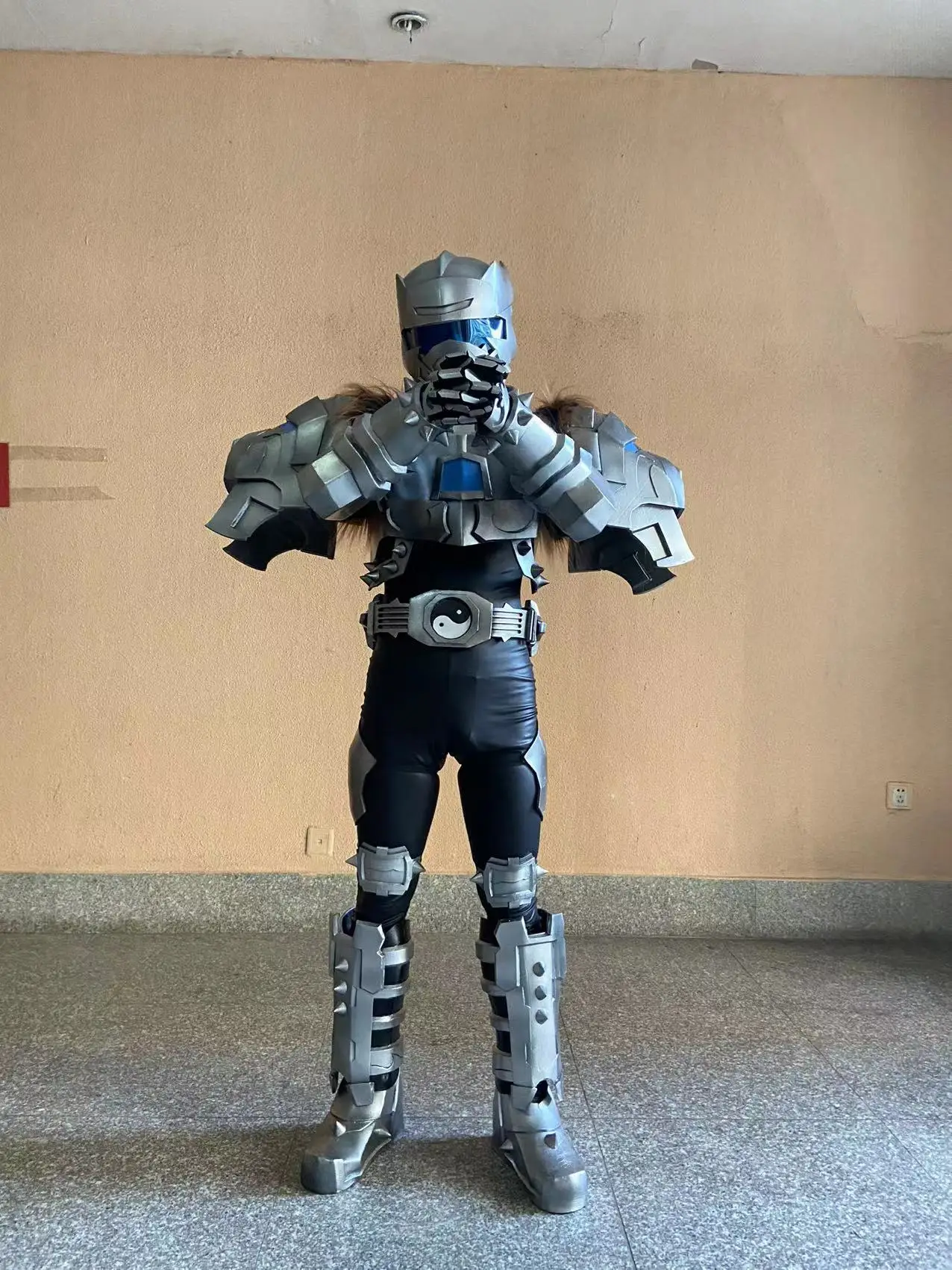 Dead Space Armor Cosplay