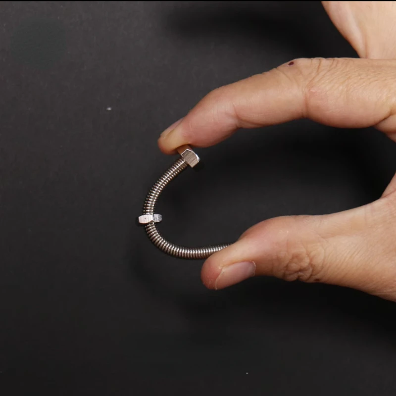 Strong Man Bending Screw Close Up Street Magie Props Mentalism ...