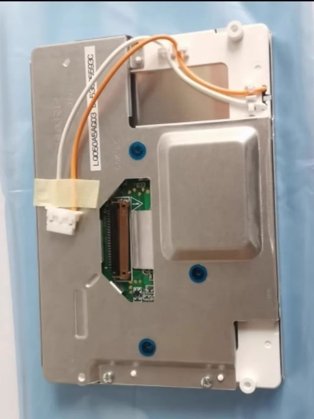 LQ050A5AG03-for-Porsche-Touareg-large-screen-instrument-LCD-screen.png
