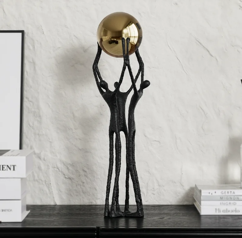 Artesanía de Metal, escultura de figura humana simulada, bola dorada ...