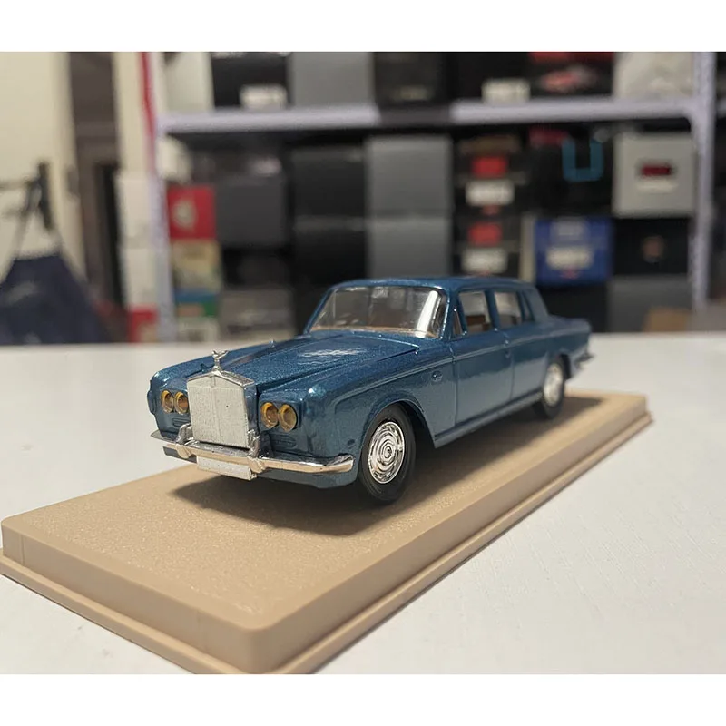 Diecast-1-43-Scale-RR-1975-Alloy-Car-Model-Collection-Souvenir-Display ...
