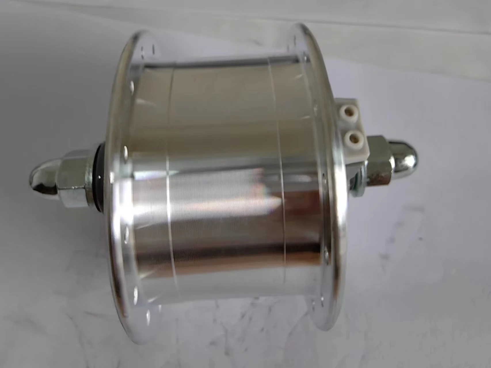 Dazhon-dynamo-Power-Hub28-74mm6v-2-4w.jpg