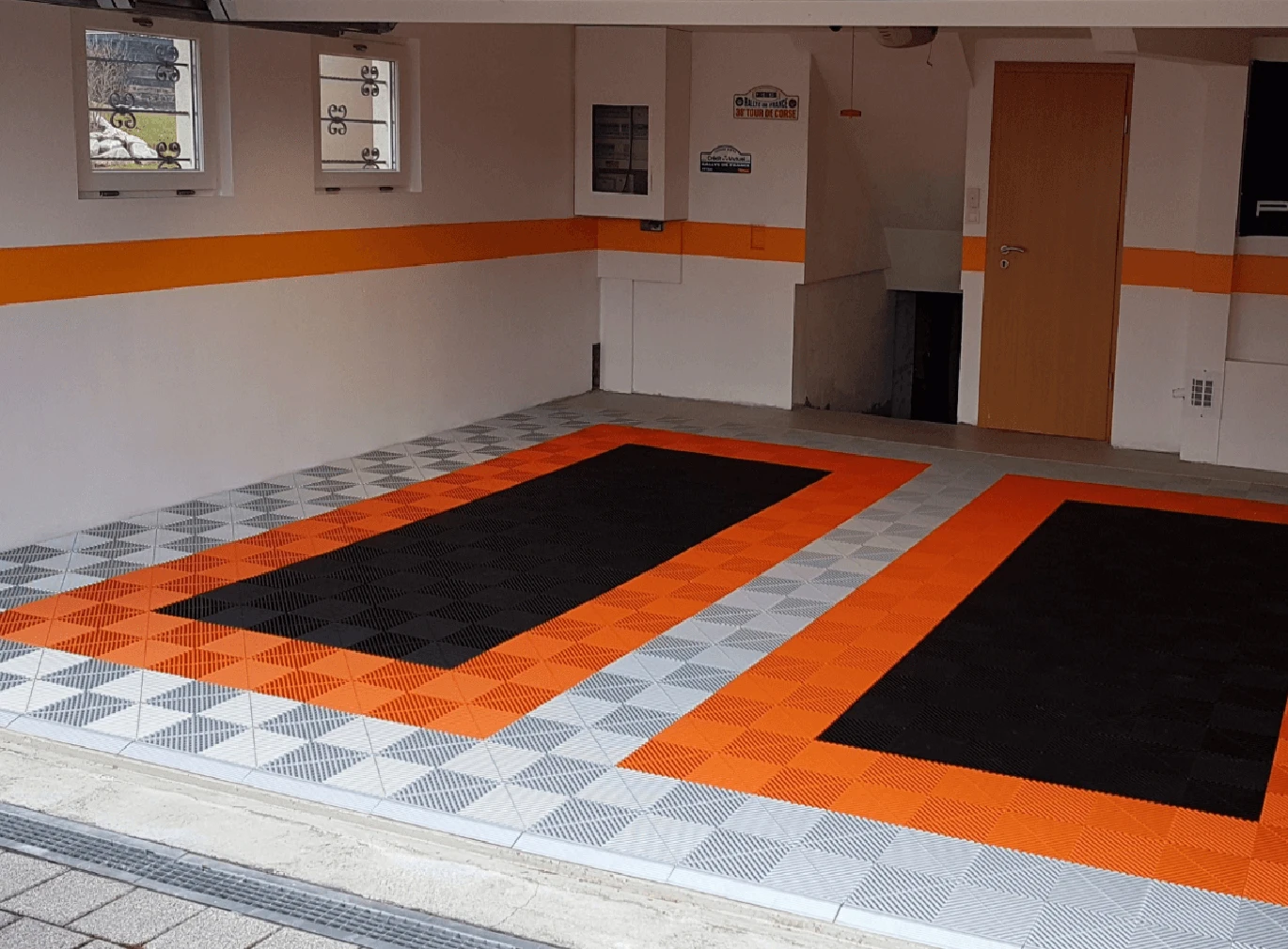 Plastic PP PVC Interlocking Garage Floor Tile, Rigid Modular, Car Parking, Carwash, Garage Flooring