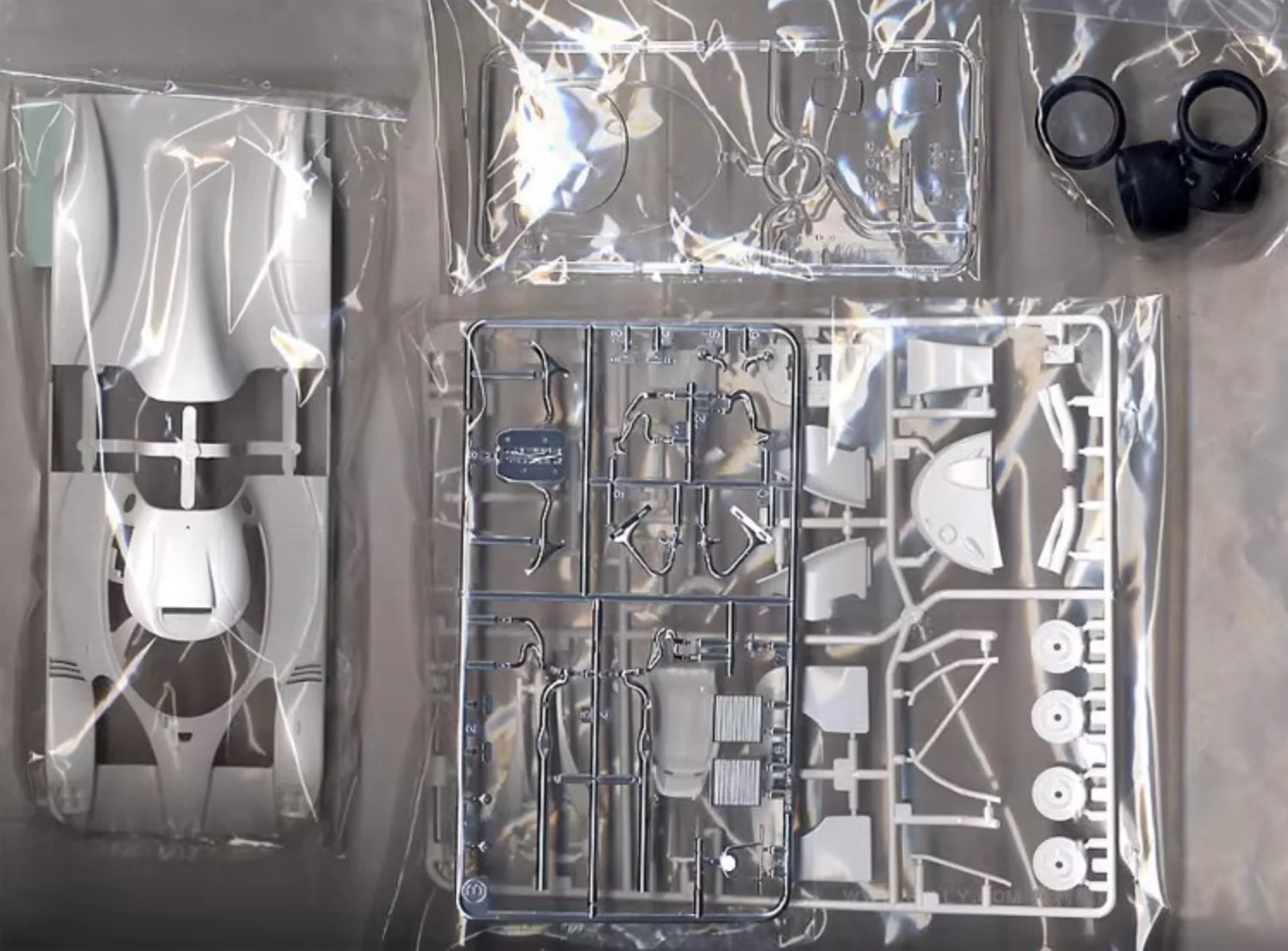 Tamiya 24222 Modelo a escala 1/24 LMGTP Kit de coche GT-One TS020 1999 ...