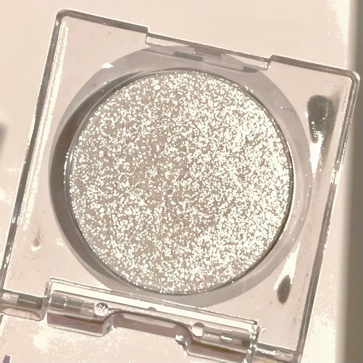 Monochrome-White-Shiny-Highlighter-Palette-Gorgeous-Glitter-Eyeshadow ...