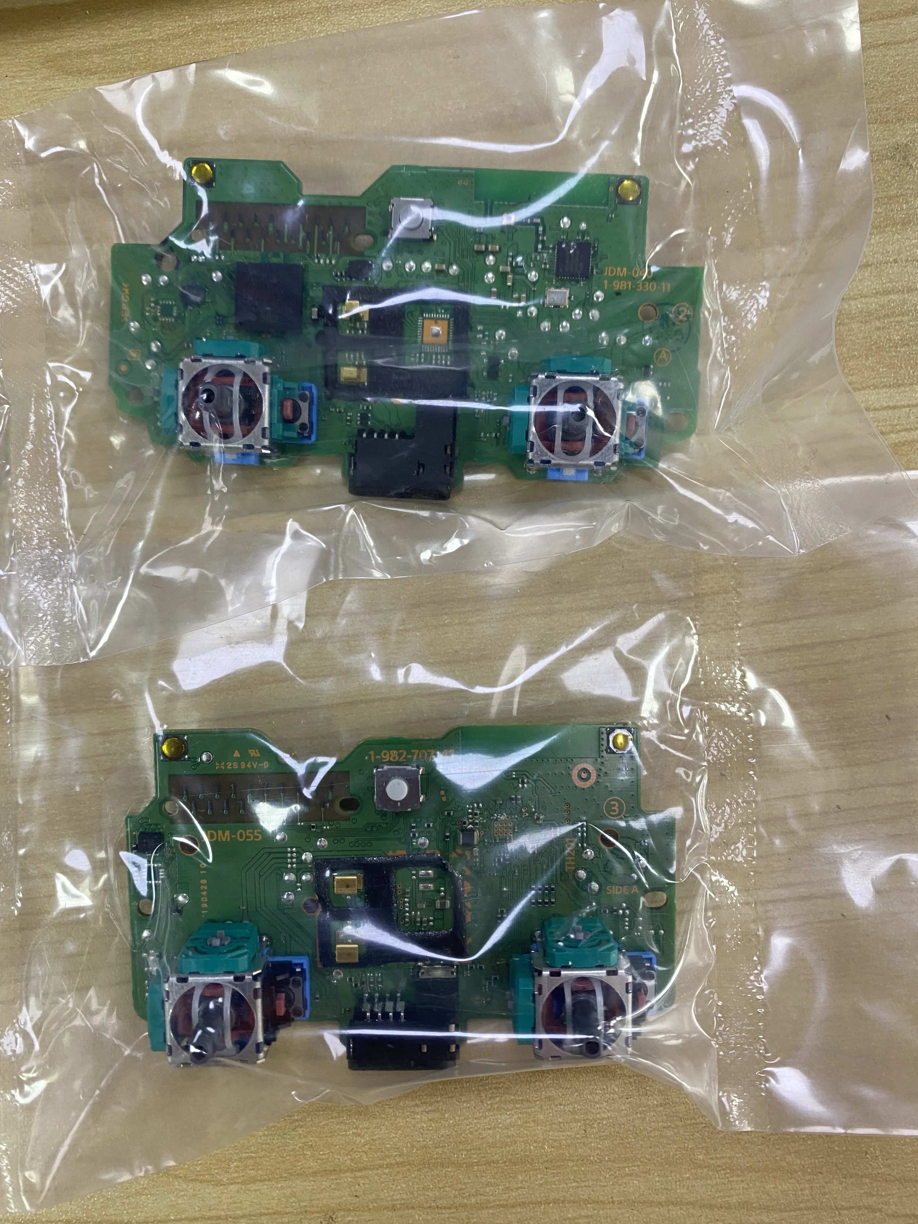 PCB-PS4-JDM-055-050-040-030-020-001.jpg