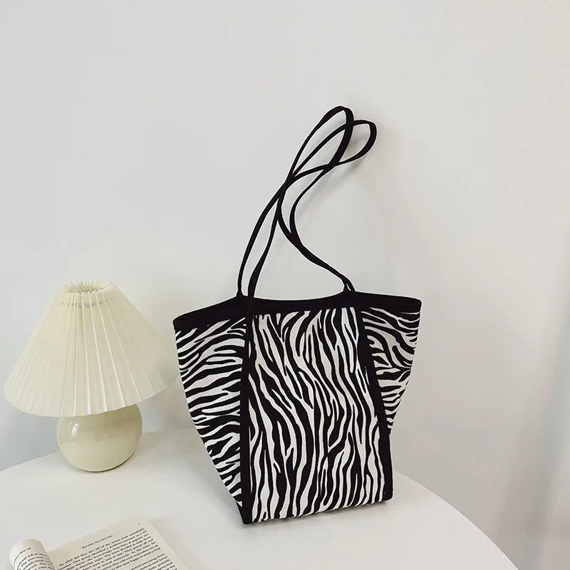 2023 여성용 캔버스 쇼핑백 여성용 천 숄더백 학생 캐주얼 핸드백 재사용 가능한 식료품 에코 토트 새로운 패션