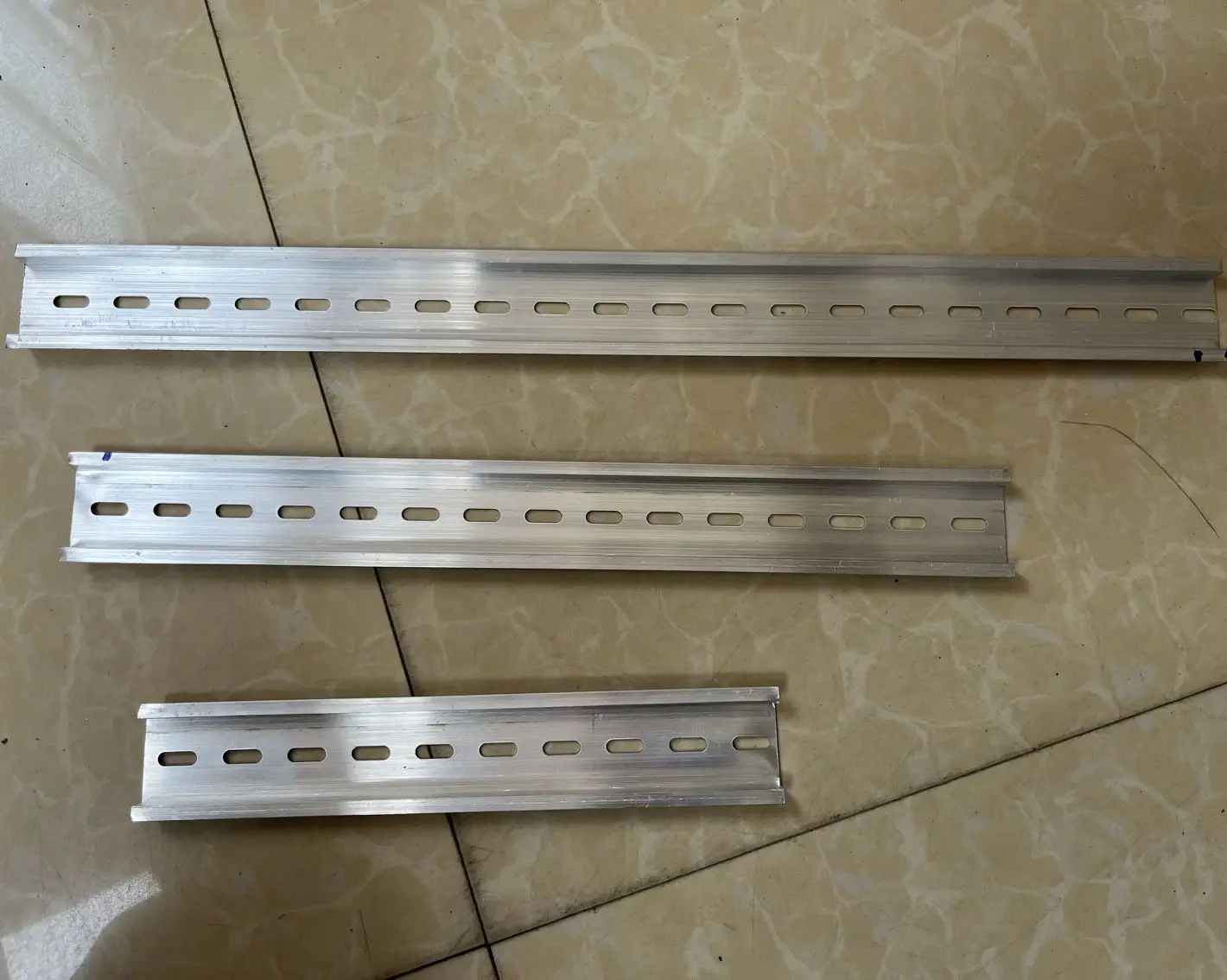 Aluminum DIN Universal Rail Thickness 0.8MM Width 35MM Length 10/12/15 ...