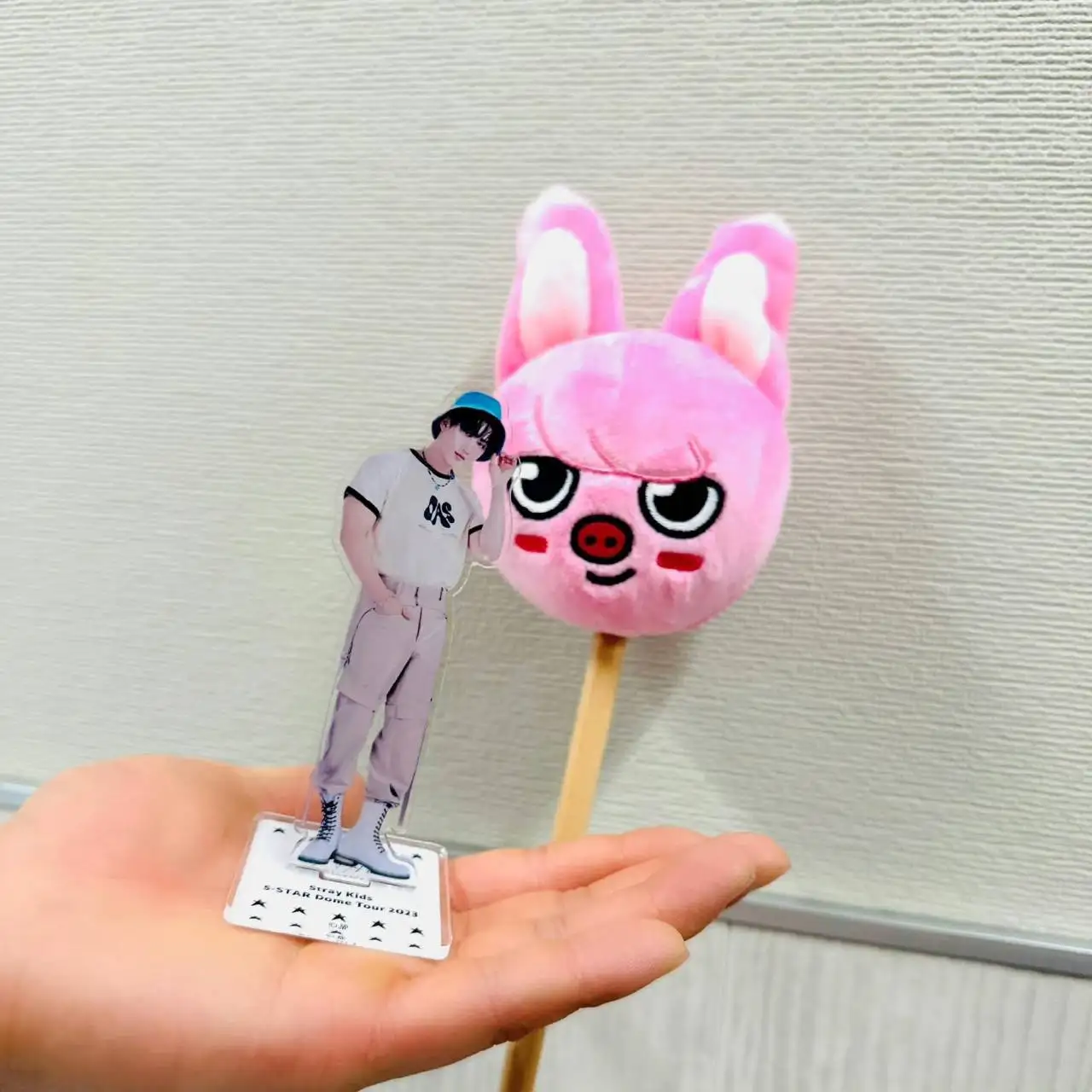 SKZOO x STRAY KIDS SHOULDER TAPPING STICK